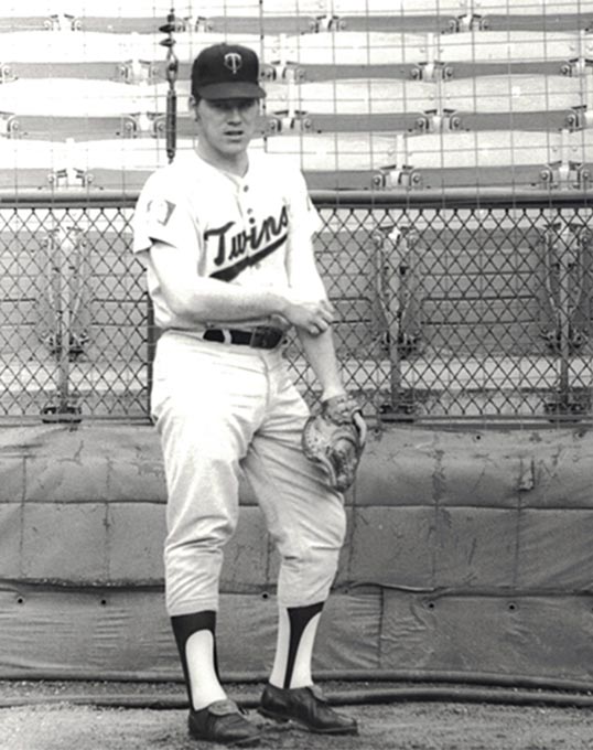 Former Twins catcher Tom Tischinski passes away at 79 - Twinstrivia.com